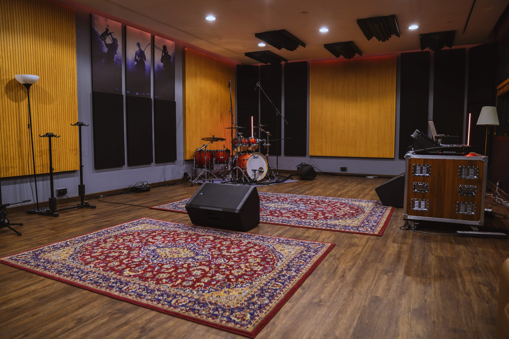 Music Rehearsal Space in Dubai - MNK Studios | Recording Engineer
